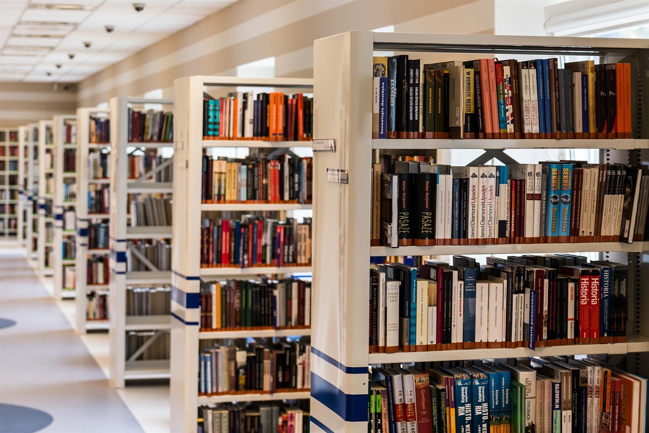 Ohio lawmaker calls for defunding of public libraries under new ...