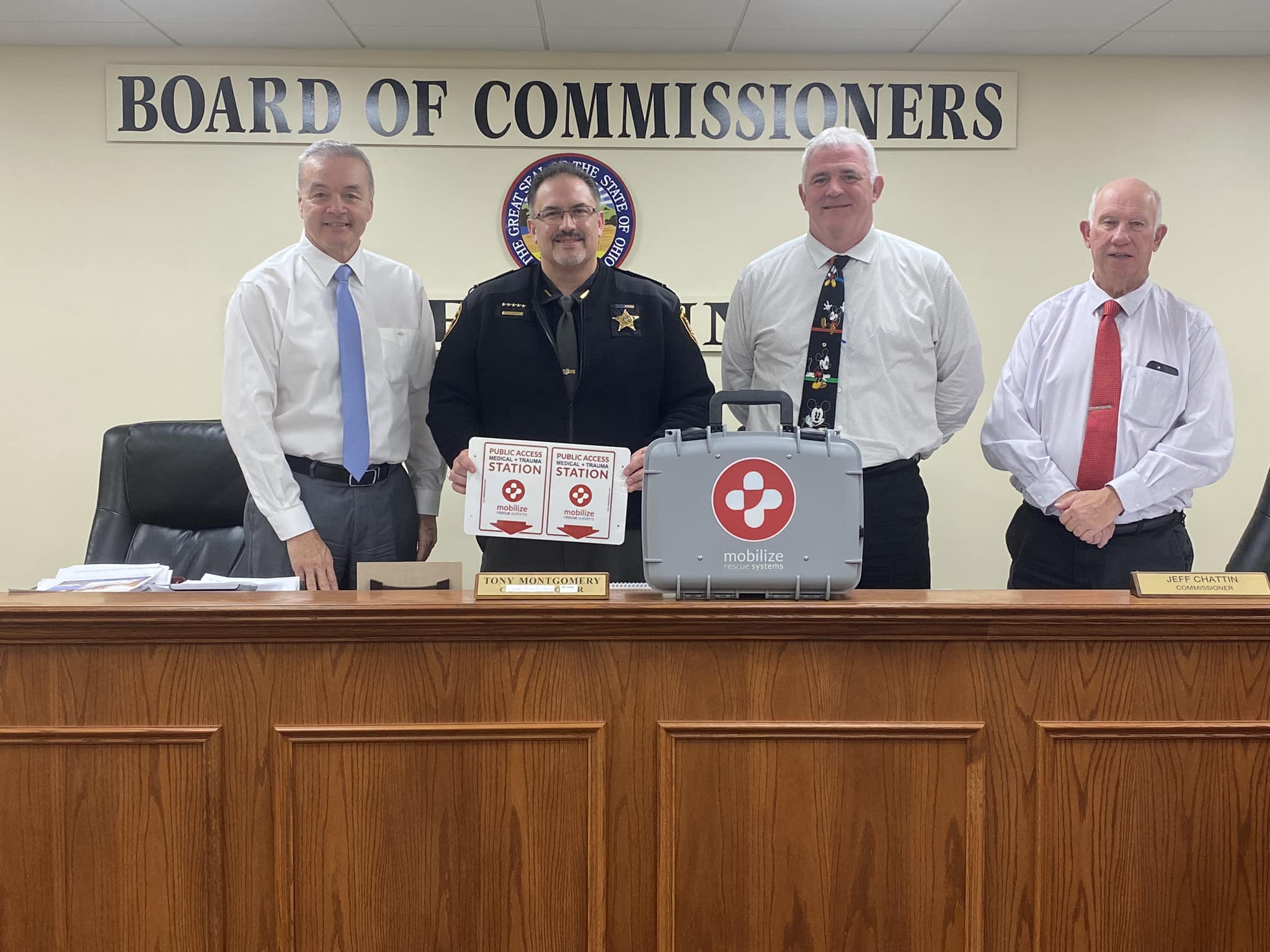 Pike County Sheriff donates trauma first aid kit to government center