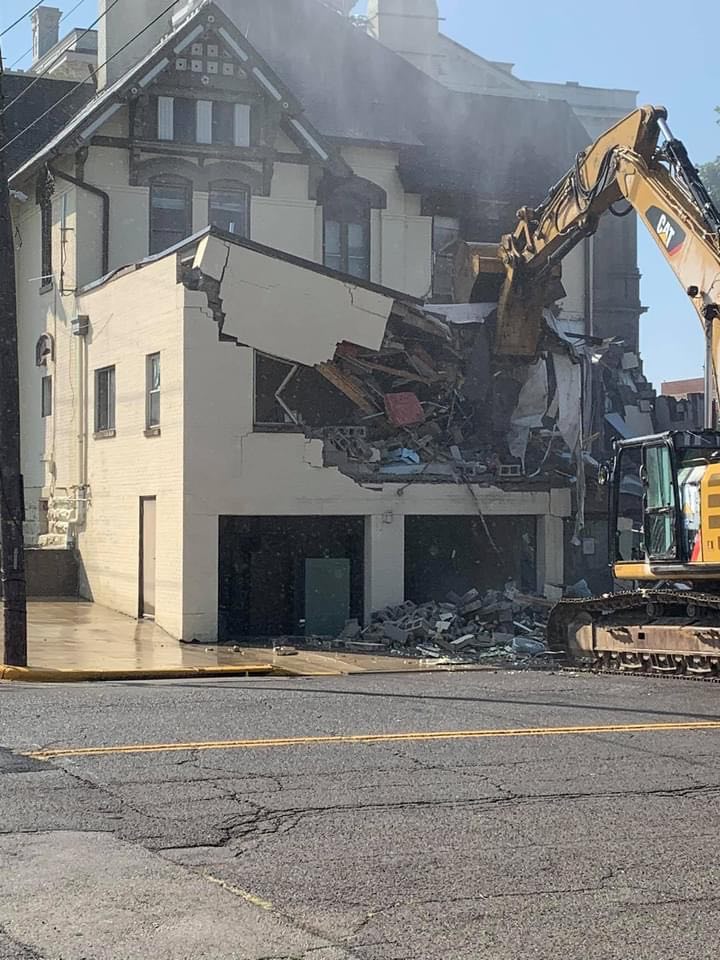 Fayette County Jail tore down after more than 140 years in service