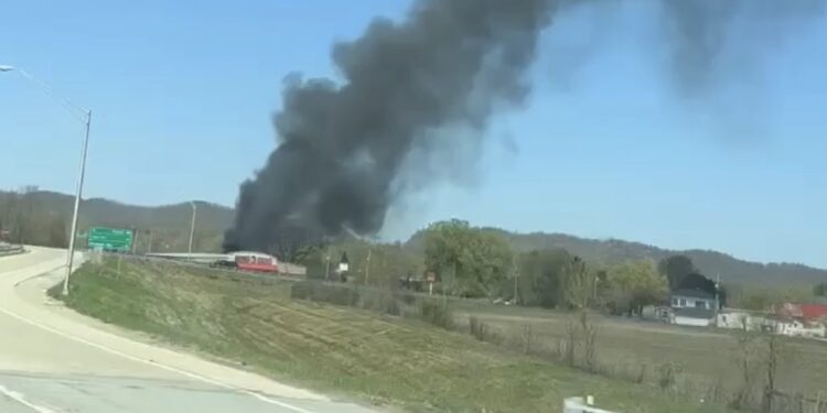 Firefighters battle simultaneous fires in Ross Co. - Scioto Valley Guardian