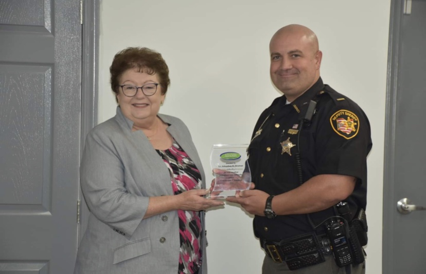 PCSO lieutenant awarded life-saving award