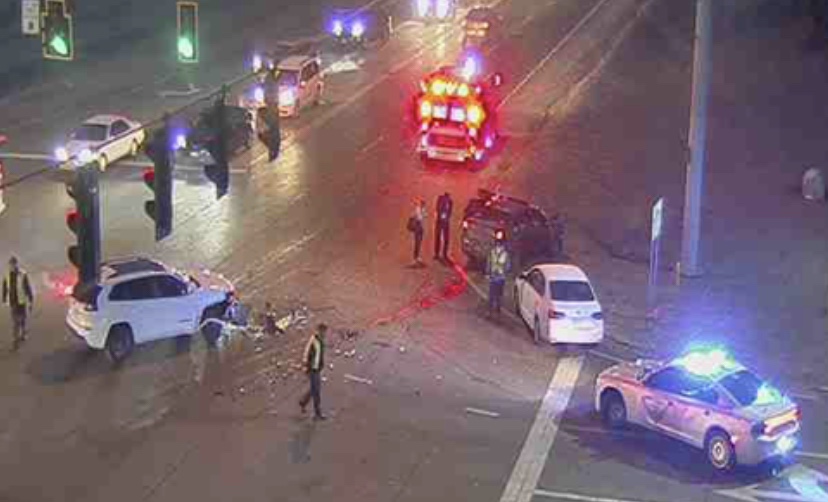 Crashes near Kenworth slowdowns Thursday morning commute